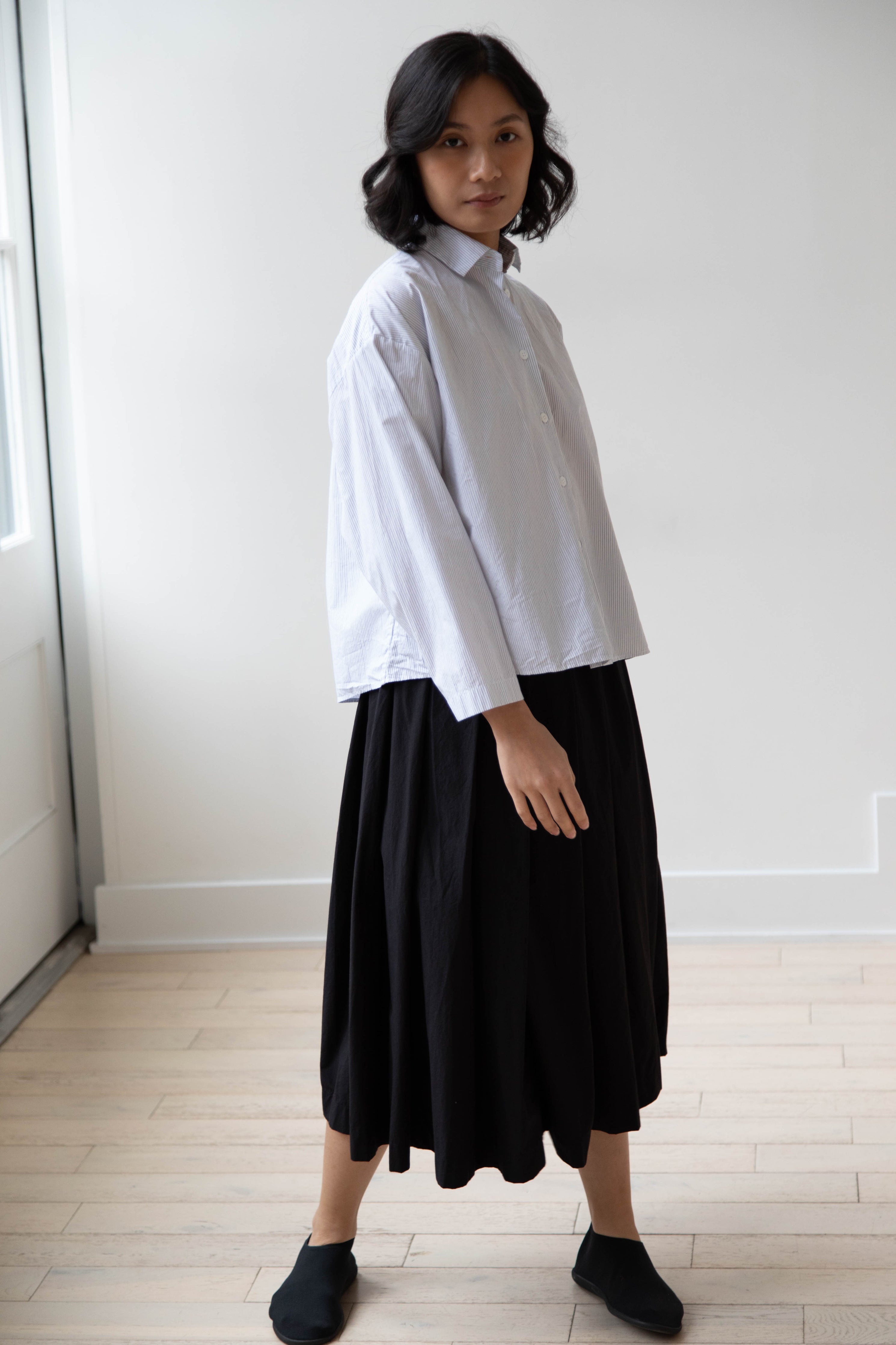 rennes — Bergfabel | Short Overshirt in White Pinstripe