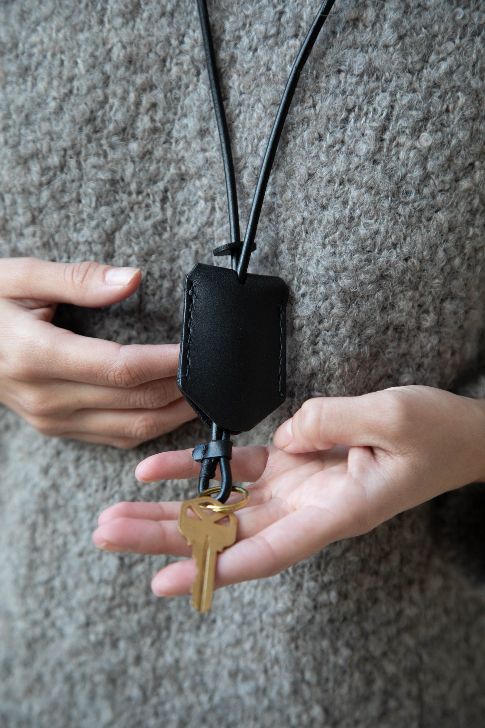 rennes — Melete | Key Clochette in Black